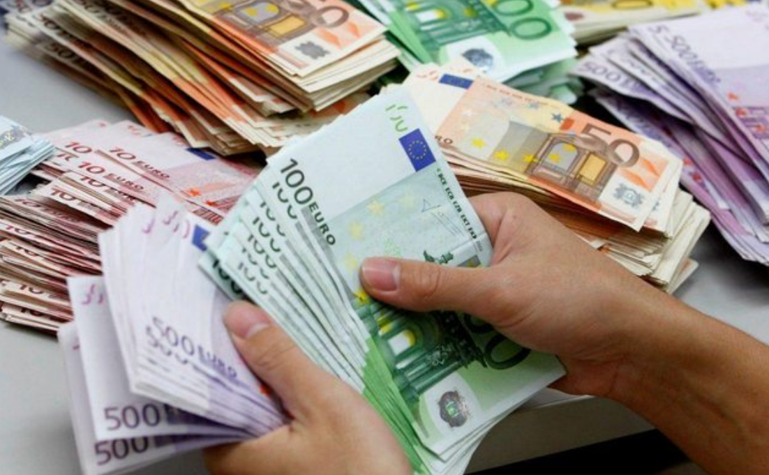 The average euro-lek exchange rate fell for the fourth year in a row